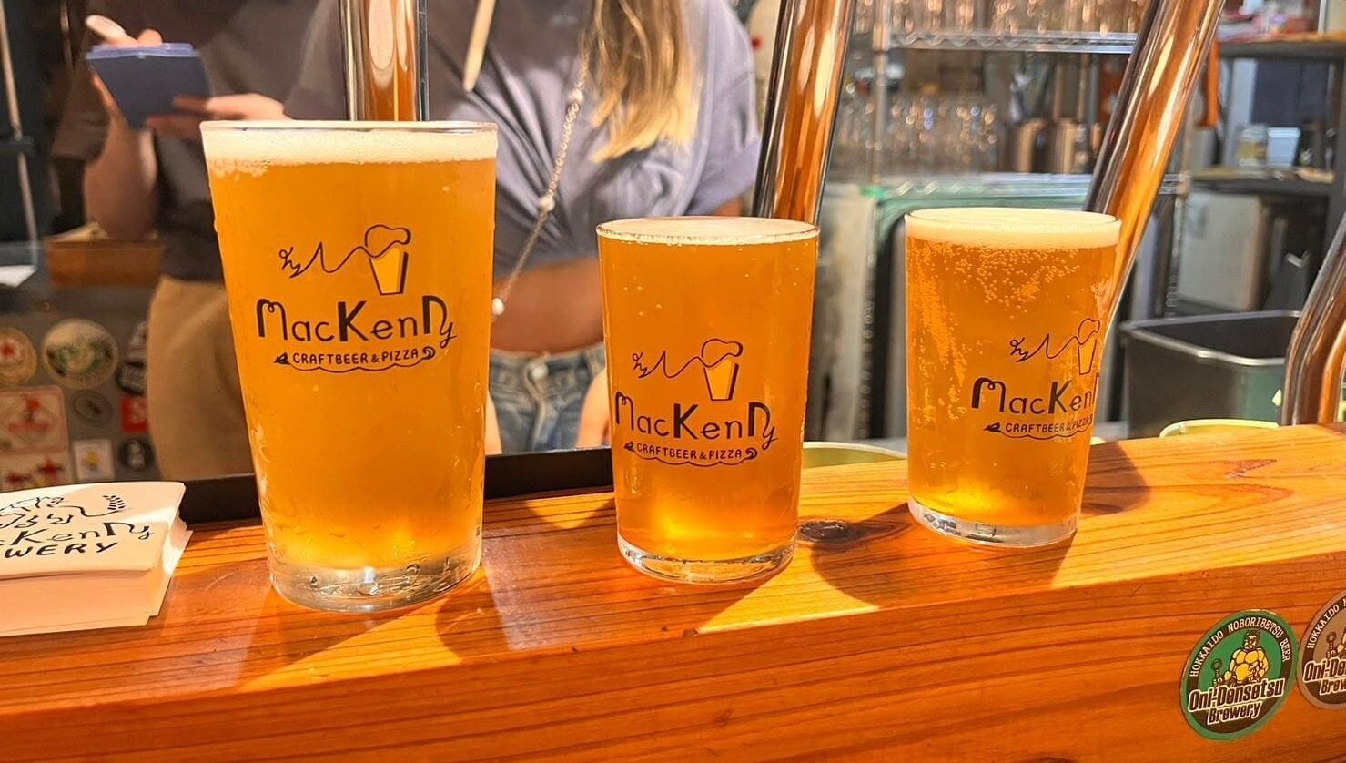 【MacKenDy（マッケンディー）辻堂】自家製クラフトビールと窯焼きピザが楽しめる！駅近ビアバー | 湘南ジャーニー